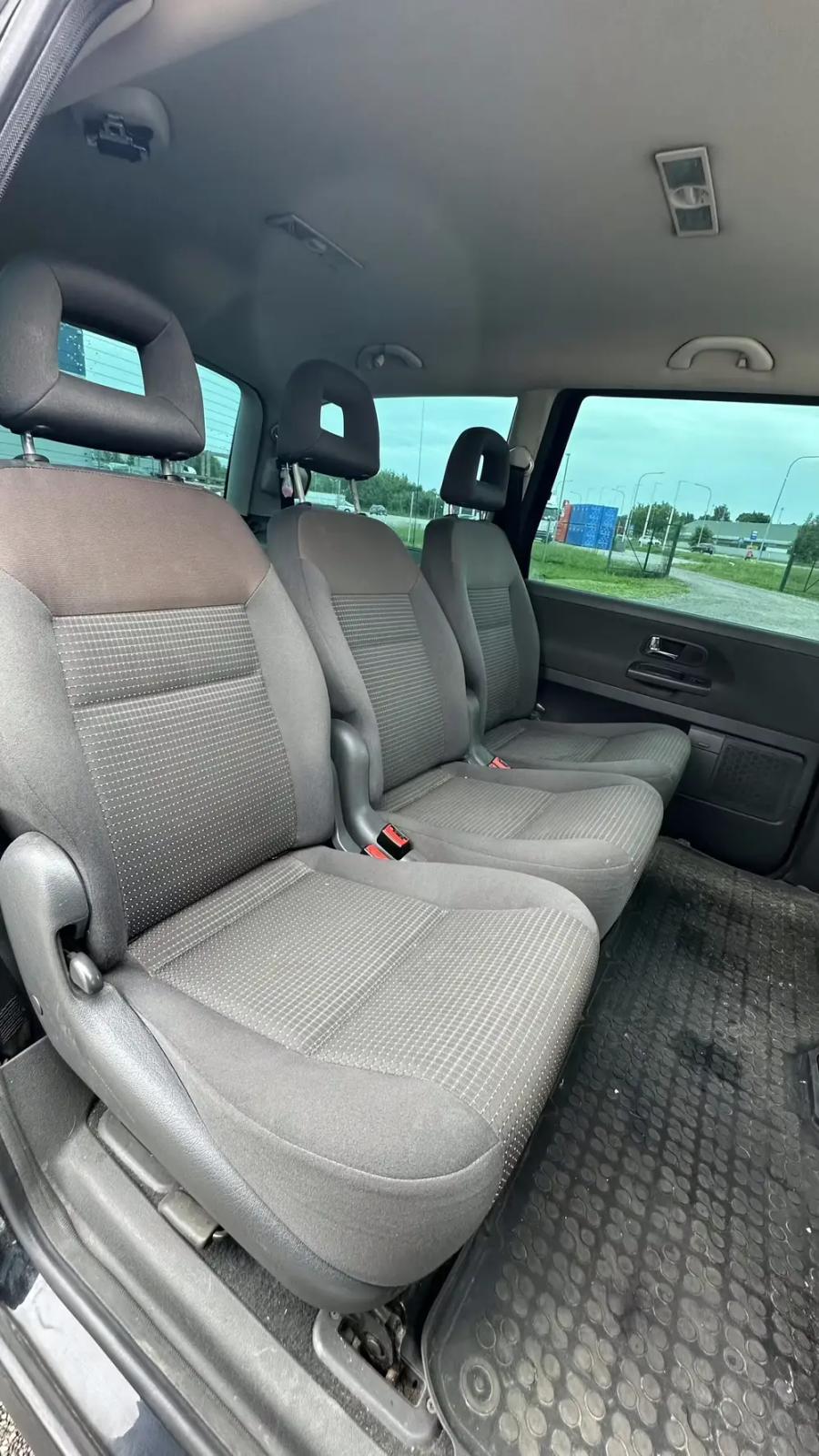 Melns SEAT Alhambra 2006 Daugavpils, ar dzinēja tilpumu 2.00 L un nobraukumu 339 tūkst. km par 2350 €, foto 21 vietnē AUTOMOTO.COM.LV