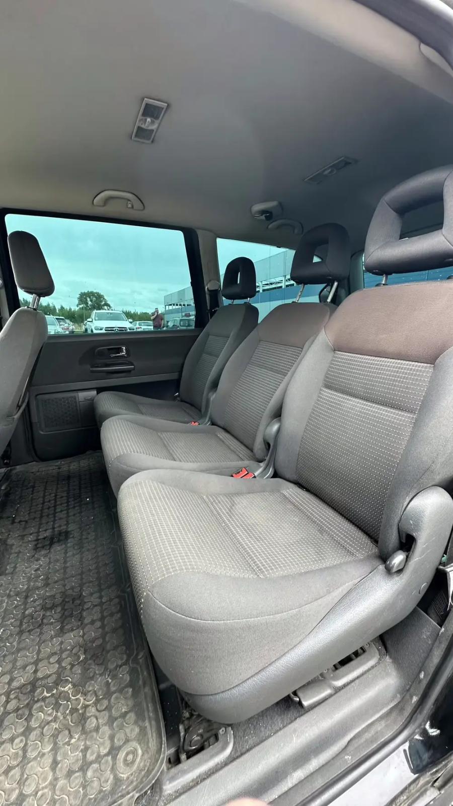 Melns SEAT Alhambra 2006 Daugavpils, ar dzinēja tilpumu 2.00 L un nobraukumu 339 tūkst. km par 2350 €, foto 22 vietnē AUTOMOTO.COM.LV