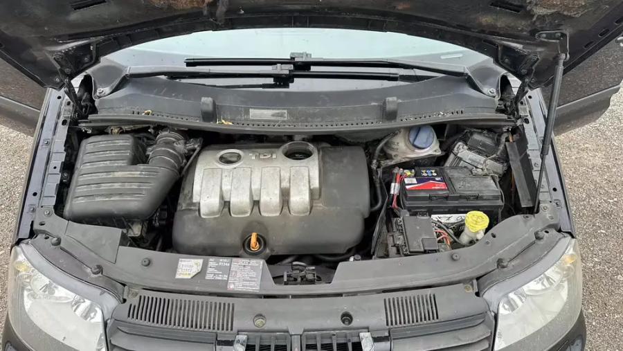 Melns SEAT Alhambra 2006 Daugavpils, ar dzinēja tilpumu 2.00 L un nobraukumu 339 tūkst. km par 2350 €, foto 29 vietnē AUTOMOTO.COM.LV