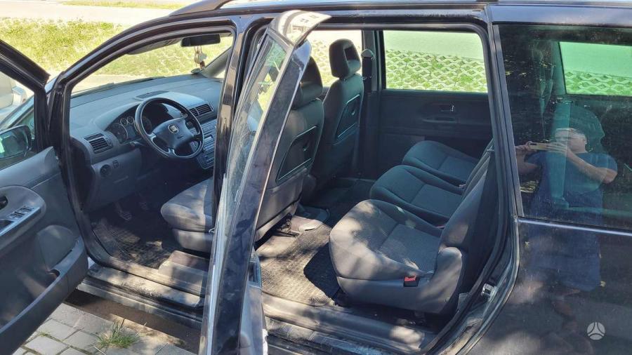Melns SEAT Alhambra 2006 Kauņa, ar dzinēja tilpumu 1.97 L un nobraukumu 287 tūkst. km par 1500 €, foto 11 vietnē AUTOMOTO.COM.LV