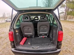Melns SEAT Alhambra 2007 Kuldīga, ar dzinēja tilpumu 2.00 L un nobraukumu 254 tūkst. km par 2500 €, foto 10 vietnē AUTOMOTO.COM.LV