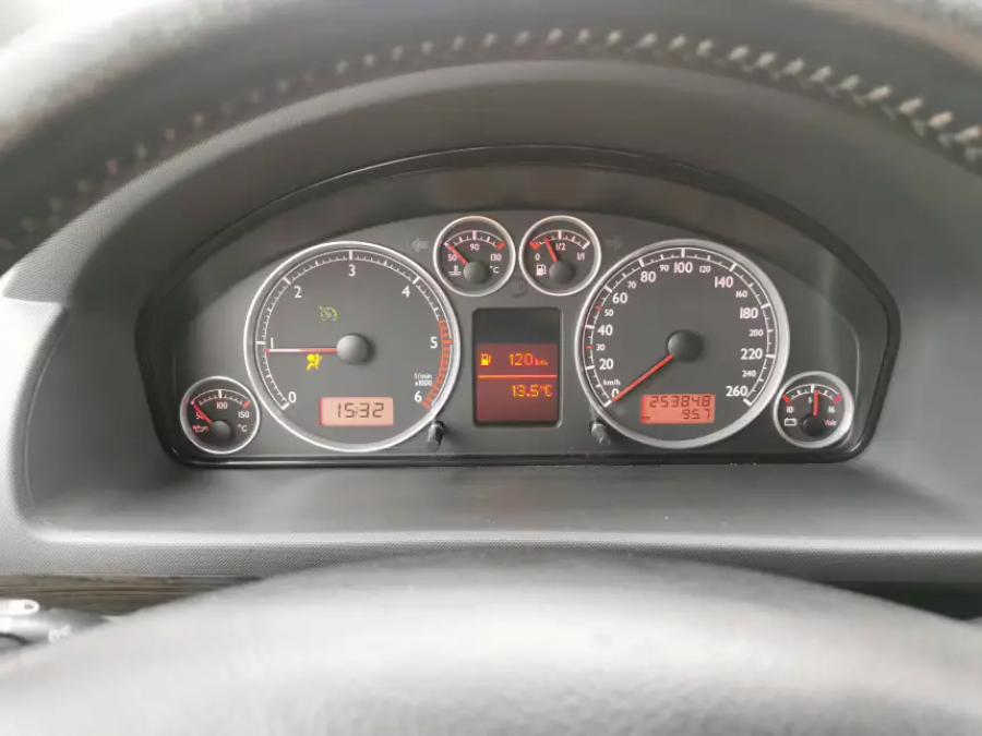 Melns SEAT Alhambra 2007 Kuldīga, ar dzinēja tilpumu 2.00 L un nobraukumu 254 tūkst. km par 2500 €, foto 14 vietnē AUTOMOTO.COM.LV