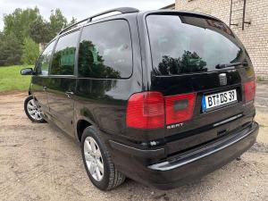 Black SEAT Alhambra 2007 in Prienai, with an engine capacity of 1.97 L and mileage of 220 thousand km for 3400 €, photo 3 on AUTOMOTO.COM.LV