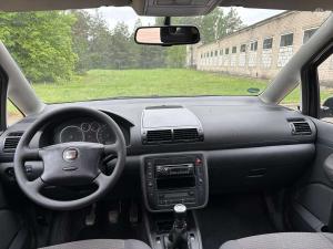 Black SEAT Alhambra 2007 in Prienai, with an engine capacity of 1.97 L and mileage of 220 thousand km for 3400 €, photo 6 on AUTOMOTO.COM.LV