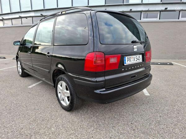 Black SEAT Alhambra 2007 in Kedainiai, with an engine capacity of 1.97 L and mileage of 321 thousand km for 3600 €, photo 4 on AUTOMOTO.COM.LV