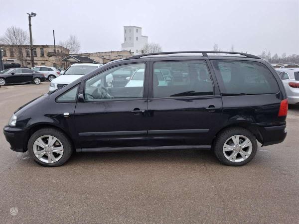 Melns SEAT Alhambra 2008 Utena, ar dzinēja tilpumu 1.97 L un nobraukumu 250 tūkst. km par 2850 €, foto 9 vietnē AUTOMOTO.COM.LV