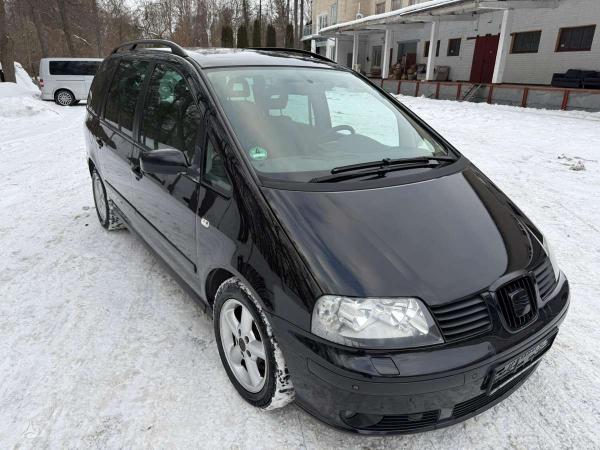 Melns SEAT Alhambra 2008 Prienai, ar dzinēja tilpumu 2.00 L un nobraukumu 275 tūkst. km par 4299 €, foto 1 vietnē AUTOMOTO.COM.LV
