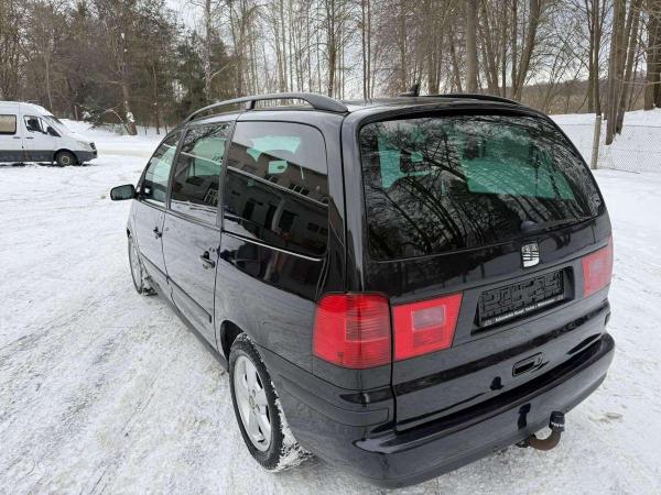 Melns SEAT Alhambra 2008 Prienai, ar dzinēja tilpumu 2.00 L un nobraukumu 275 tūkst. km par 4299 €, foto 3 vietnē AUTOMOTO.COM.LV