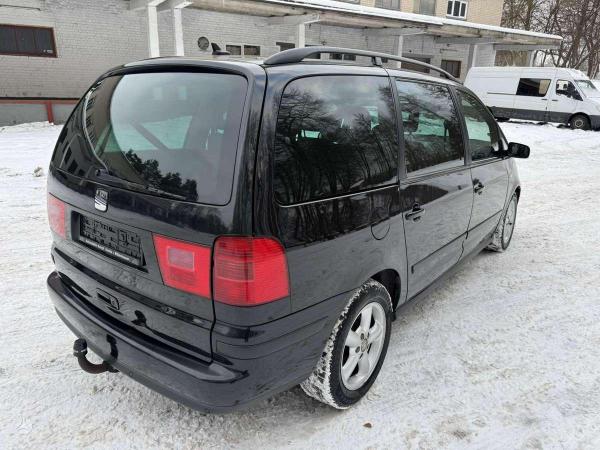 Melns SEAT Alhambra 2008 Prienai, ar dzinēja tilpumu 2.00 L un nobraukumu 275 tūkst. km par 4299 €, foto 4 vietnē AUTOMOTO.COM.LV