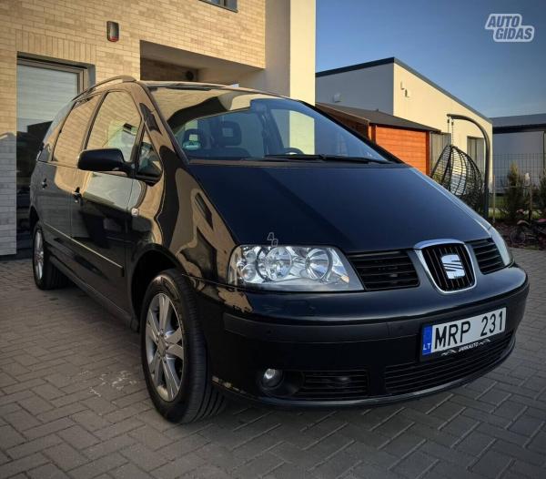 Black SEAT Alhambra 2008 in Vilnius, with an engine capacity of 2.00 L and mileage of 317 thousand km for 3490 €, photo 4 on AUTOMOTO.COM.LV