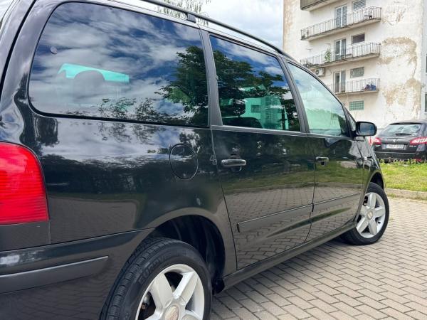 Melns SEAT Alhambra 2008 Kauņa, ar dzinēja tilpumu 2.00 L un nobraukumu 363 tūkst. km par 2350 €, foto 10 vietnē AUTOMOTO.COM.LV