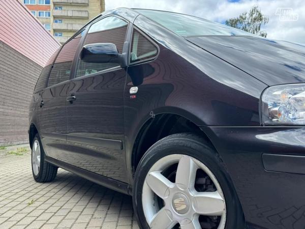 Black SEAT Alhambra 2008 in Kaunas, with an engine capacity of 2.00 L and mileage of 363 thousand km for 2350 €, photo 9 on AUTOMOTO.COM.LV