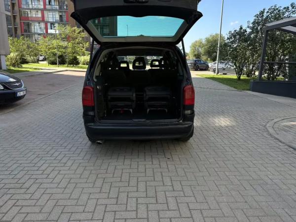 Melns SEAT Alhambra 2008 Rīga, ar dzinēja tilpumu 2.00 L un nobraukumu 374 tūkst. km par 2490 €, foto 9 vietnē AUTOMOTO.COM.LV