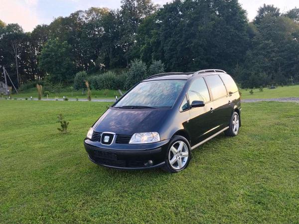 Black SEAT Alhambra 2008 in Marijampole, with an engine capacity of 1.97 L and mileage of 219 thousand km for 2850 €, photo 4 on AUTOMOTO.COM.LV