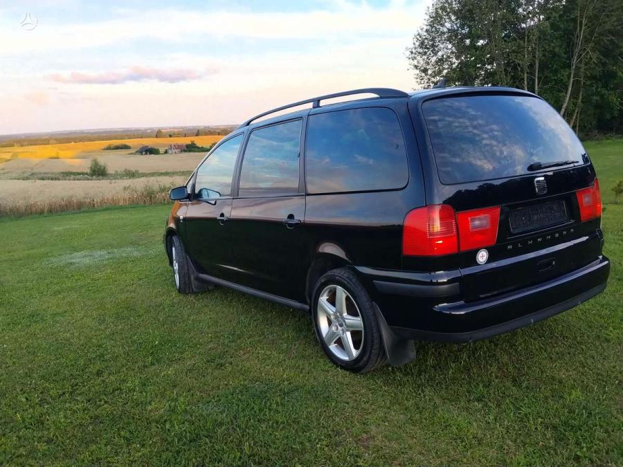 Black SEAT Alhambra 2008 in Marijampole, with an engine capacity of 1.97 L and mileage of 219 thousand km for 2850 €, photo 6 on AUTOMOTO.COM.LV