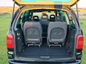 Black SEAT Alhambra 2008 in Marijampole, with an engine capacity of 1.97 L and mileage of 219 thousand km for 2850 €, photo 13 on AUTOMOTO.COM.LV