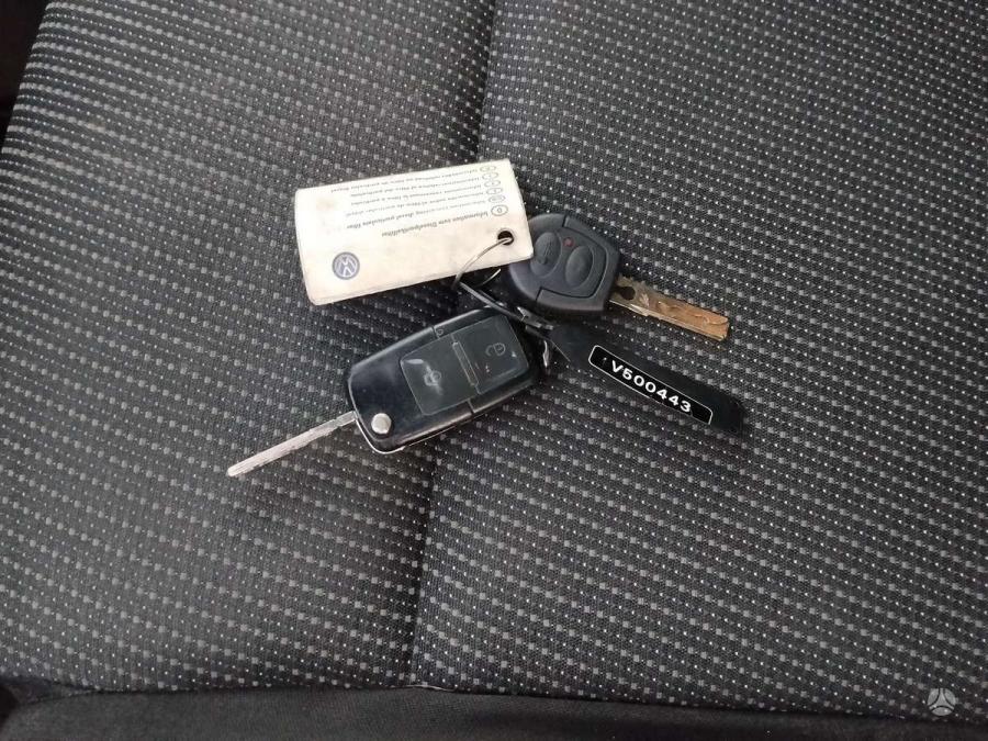 Black SEAT Alhambra 2008 in Marijampole, with an engine capacity of 1.97 L and mileage of 219 thousand km for 2850 €, photo 20 on AUTOMOTO.COM.LV