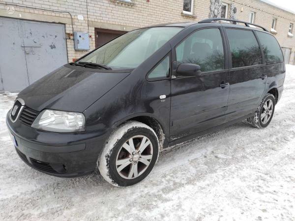 Melns SEAT Alhambra 2009 Panevēža, ar dzinēja tilpumu 1.90 L un nobraukumu 275 tūkst. km par 3200 €, foto 7 vietnē AUTOMOTO.COM.LV