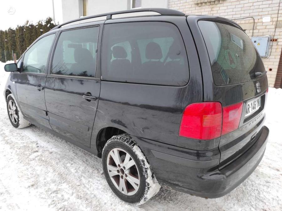 Melns SEAT Alhambra 2009 Panevēža, ar dzinēja tilpumu 1.90 L un nobraukumu 275 tūkst. km par 3200 €, foto 8 vietnē AUTOMOTO.COM.LV