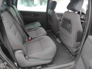 Melns SEAT Alhambra 2009 Panevēža, ar dzinēja tilpumu 1.90 L un nobraukumu 275 tūkst. km par 3200 €, foto 14 vietnē AUTOMOTO.COM.LV