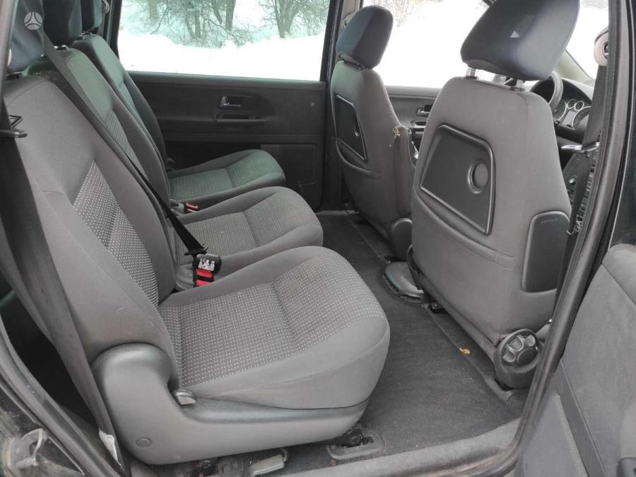 Melns SEAT Alhambra 2009 Panevēža, ar dzinēja tilpumu 1.90 L un nobraukumu 275 tūkst. km par 3200 €, foto 14 vietnē AUTOMOTO.COM.LV