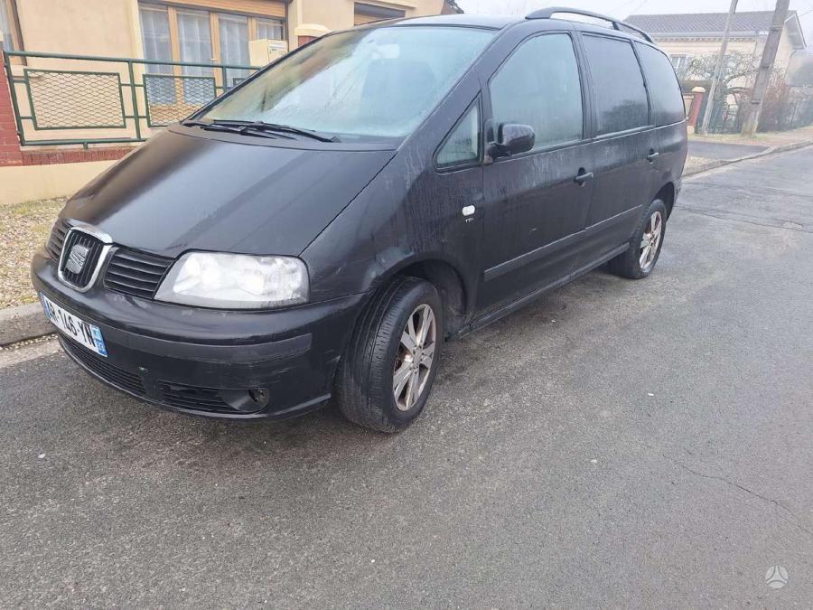 Melns SEAT Alhambra 2009 Panevēža, ar dzinēja tilpumu 1.90 L un nobraukumu 275 tūkst. km par 3200 €, foto 27 vietnē AUTOMOTO.COM.LV