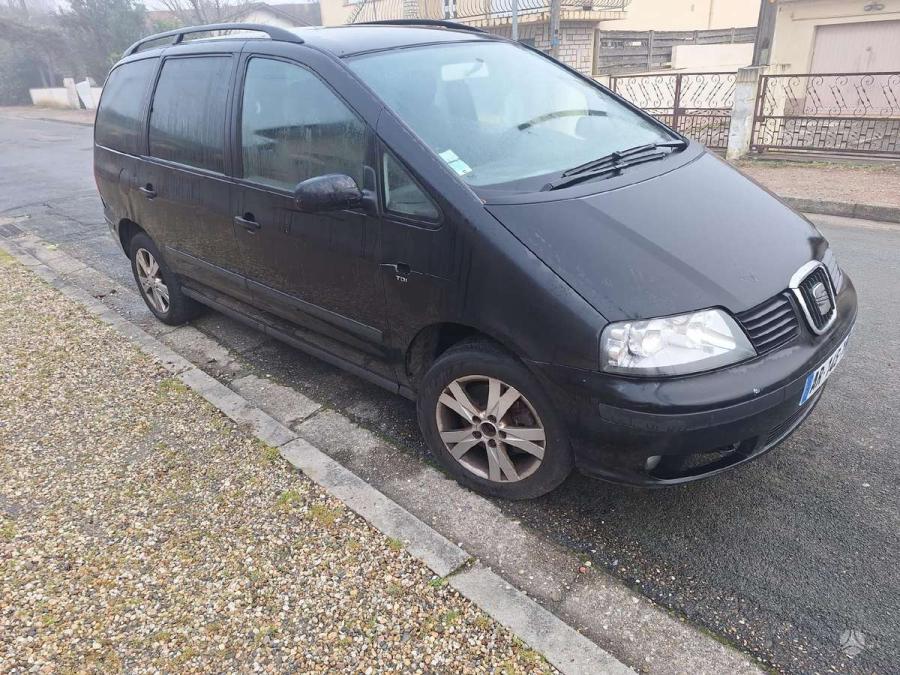 Melns SEAT Alhambra 2009 Panevēža, ar dzinēja tilpumu 1.90 L un nobraukumu 275 tūkst. km par 3200 €, foto 29 vietnē AUTOMOTO.COM.LV