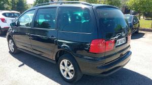 Melns SEAT Alhambra 2009 Panevēža, ar dzinēja tilpumu 1.90 L un nobraukumu 276 tūkst. km par 4400 €, foto 10 vietnē AUTOMOTO.COM.LV