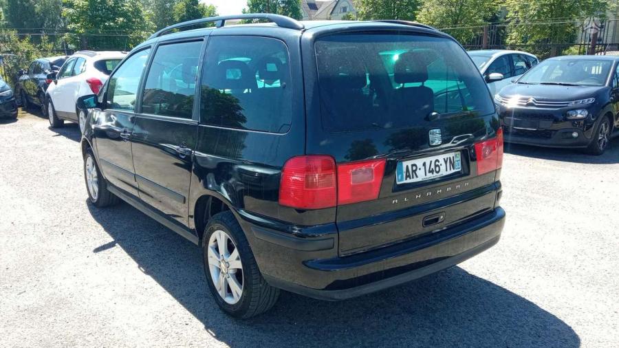 Melns SEAT Alhambra 2009 Panevēža, ar dzinēja tilpumu 1.90 L un nobraukumu 276 tūkst. km par 4400 €, foto 11 vietnē AUTOMOTO.COM.LV