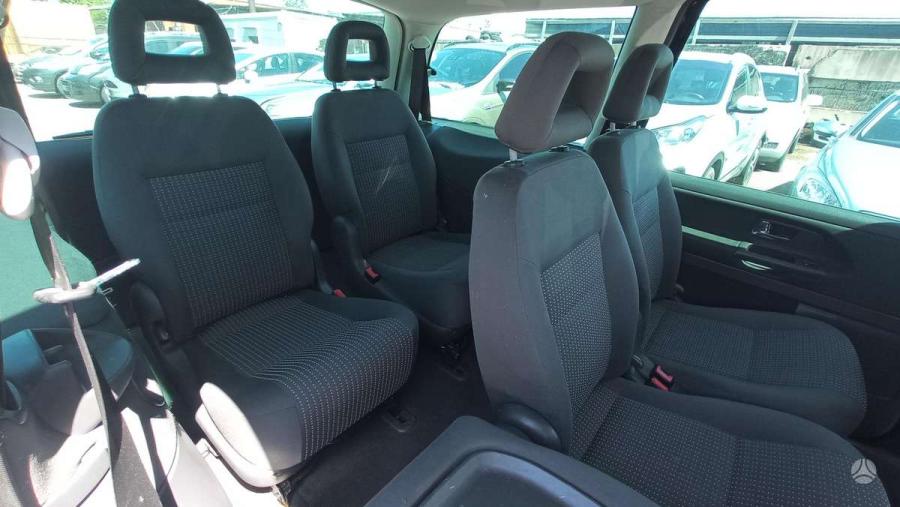 Melns SEAT Alhambra 2009 Panevēža, ar dzinēja tilpumu 1.90 L un nobraukumu 276 tūkst. km par 4400 €, foto 18 vietnē AUTOMOTO.COM.LV