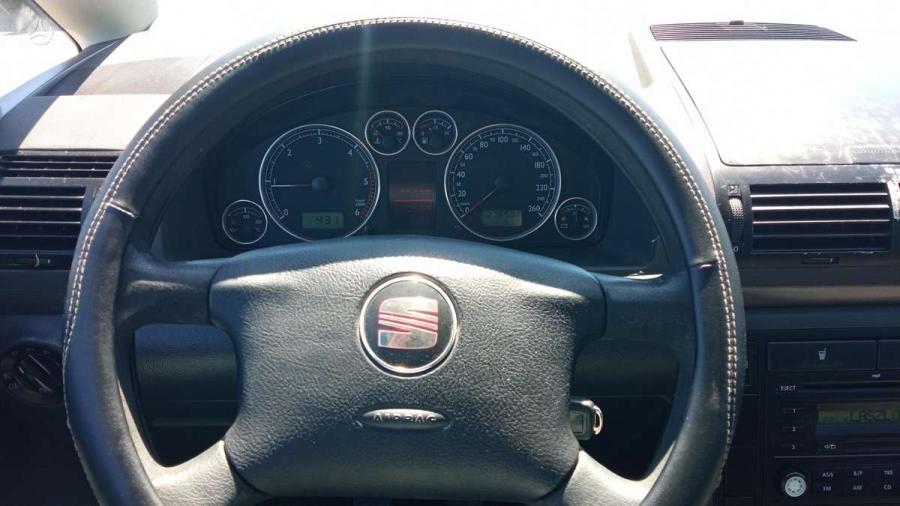 Melns SEAT Alhambra 2009 Panevēža, ar dzinēja tilpumu 1.90 L un nobraukumu 276 tūkst. km par 4400 €, foto 28 vietnē AUTOMOTO.COM.LV