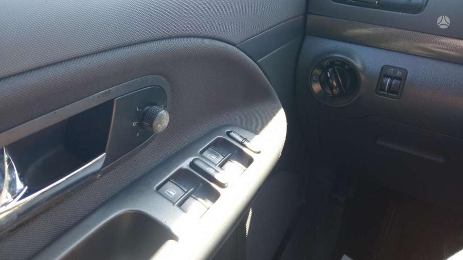 Melns SEAT Alhambra 2009 Panevēža, ar dzinēja tilpumu 1.90 L un nobraukumu 276 tūkst. km par 4400 €, foto 31 vietnē AUTOMOTO.COM.LV