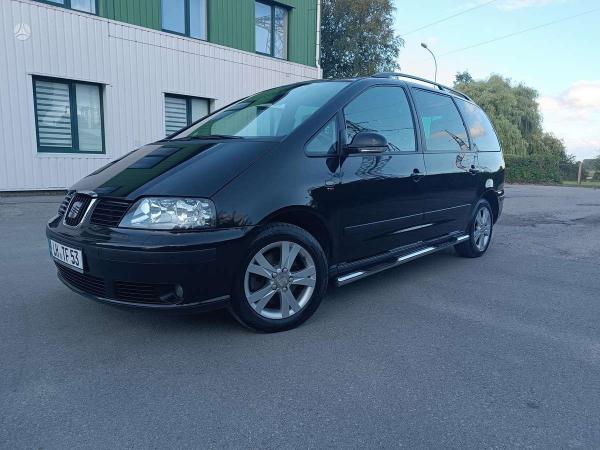 Black SEAT Alhambra 2010 in Kelme, with an engine capacity of 1.97 L and mileage of 271 thousand km for 4800 €, photo 1 on AUTOMOTO.COM.LV