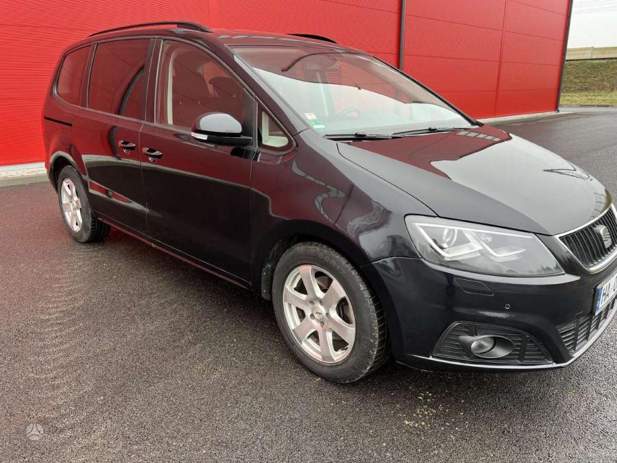 Black SEAT Alhambra 2011 in Telschi, with an engine capacity of 1.97 L and mileage of 278 thousand km for 5900 €, photo 3 on AUTOMOTO.COM.LV