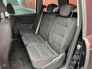 Black SEAT Alhambra 2011 in Telschi, with an engine capacity of 1.97 L and mileage of 278 thousand km for 5900 €, photo 11 on AUTOMOTO.COM.LV