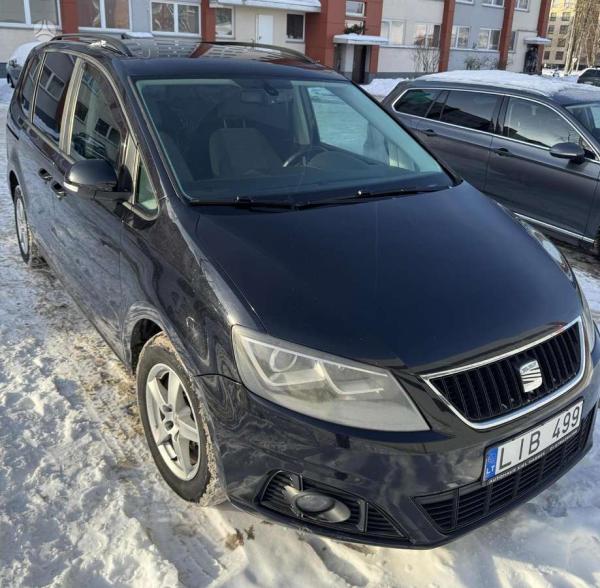 Black SEAT Alhambra 2011 in Klaipeda, with an engine capacity of 1.97 L and mileage of 305 thousand km for 5400 €, photo 1 on AUTOMOTO.COM.LV