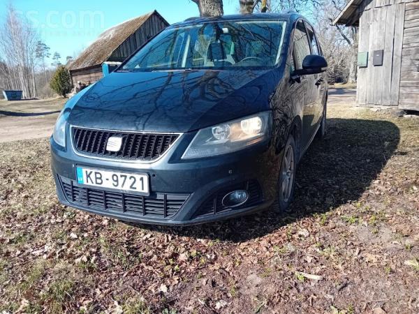 Black SEAT Alhambra 2011 in Valmiera, with an engine capacity of 2.00 L and mileage of 504 thousand km for 3700 €, photo 1 on AUTOMOTO.COM.LV