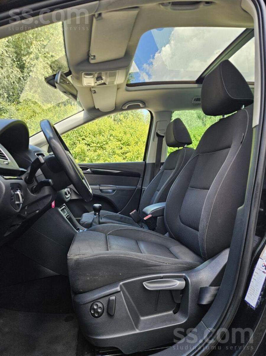 Black SEAT Alhambra 2011 in Riga, with an engine capacity of 2.00 L and mileage of 394 thousand km for 4350 €, photo 17 on AUTOMOTO.COM.LV