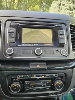 Black SEAT Alhambra 2011 in Riga, with an engine capacity of 2.00 L and mileage of 394 thousand km for 4350 €, photo 20 on AUTOMOTO.COM.LV