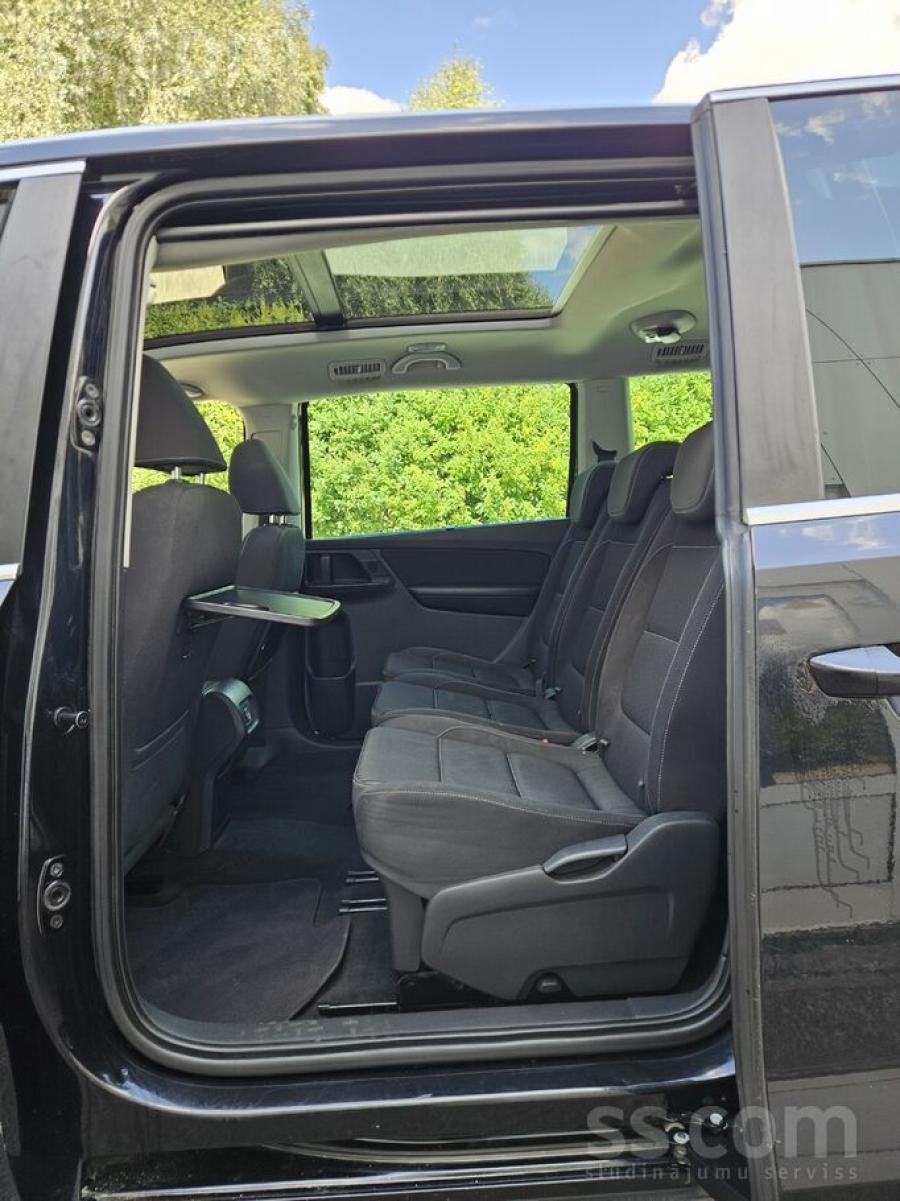 Black SEAT Alhambra 2011 in Riga, with an engine capacity of 2.00 L and mileage of 394 thousand km for 4350 €, photo 22 on AUTOMOTO.COM.LV