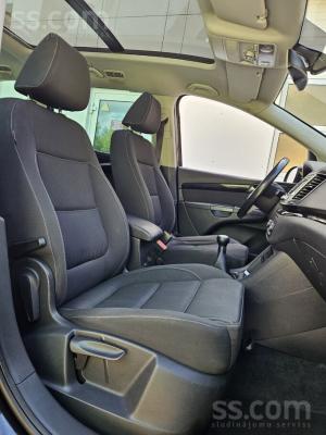 Black SEAT Alhambra 2011 in Riga, with an engine capacity of 2.00 L and mileage of 394 thousand km for 4350 €, photo 30 on AUTOMOTO.COM.LV