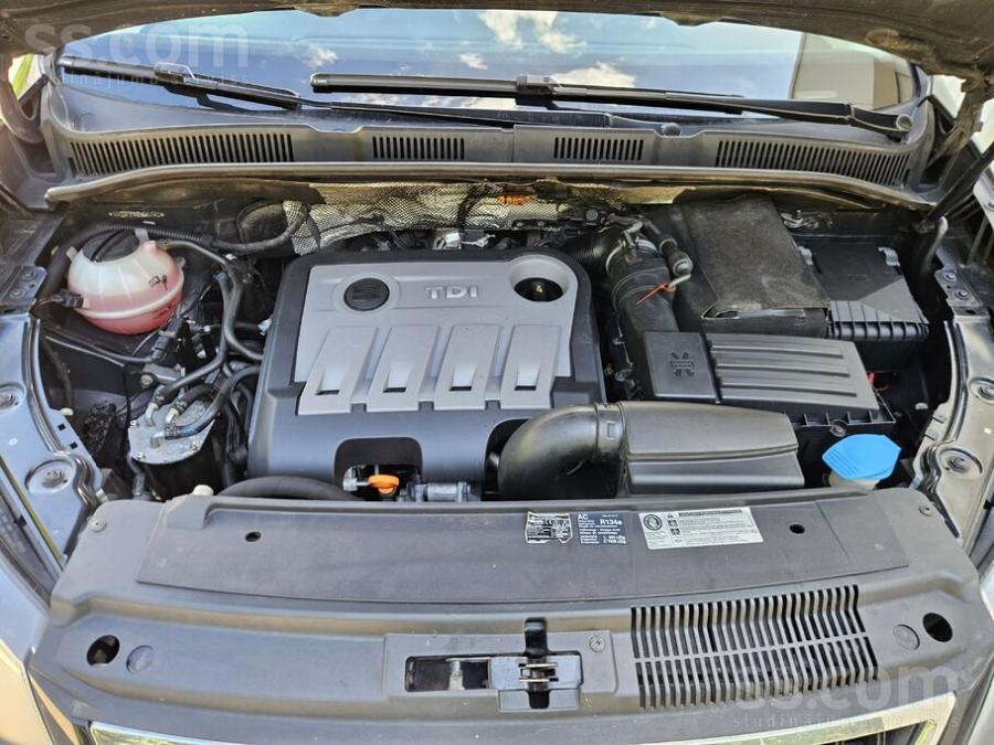 Black SEAT Alhambra 2011 in Riga, with an engine capacity of 2.00 L and mileage of 394 thousand km for 4350 €, photo 31 on AUTOMOTO.COM.LV