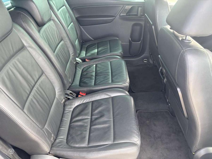 Melns SEAT Alhambra 2011 Marijampole, ar dzinēja tilpumu 1.97 L un nobraukumu 346 tūkst. km par 7850 €, foto 12 vietnē AUTOMOTO.COM.LV