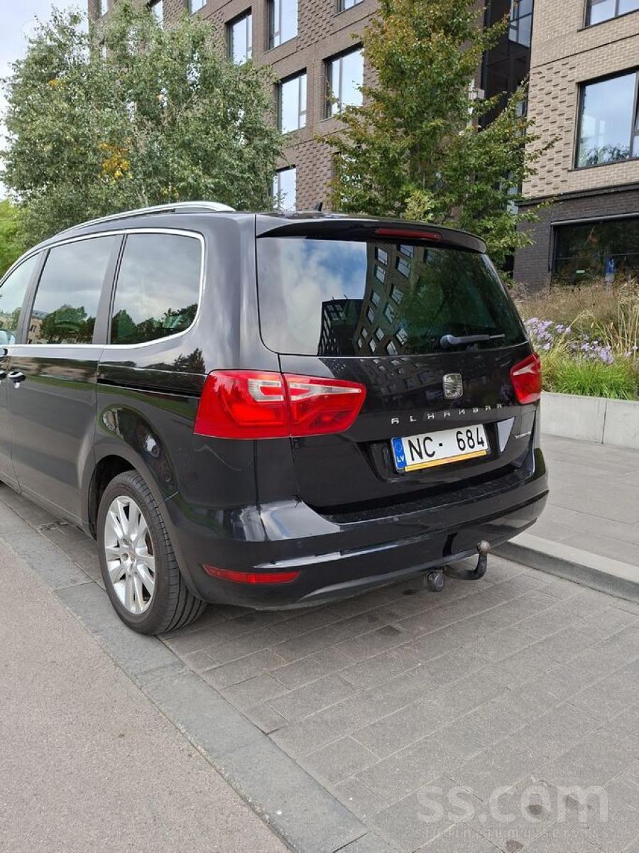 Black SEAT Alhambra 2011 in Riga, with an engine capacity of 1.40 L and mileage of 330 thousand km for 5300 €, photo 4 on AUTOMOTO.COM.LV