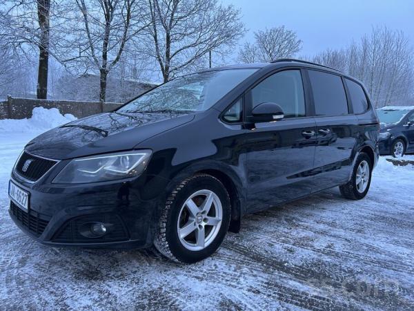Black SEAT Alhambra 2012 in Limbazi, with an engine capacity of 2.00 L and mileage of 375 thousand km for 5950 €, photo 1 on AUTOMOTO.COM.LV