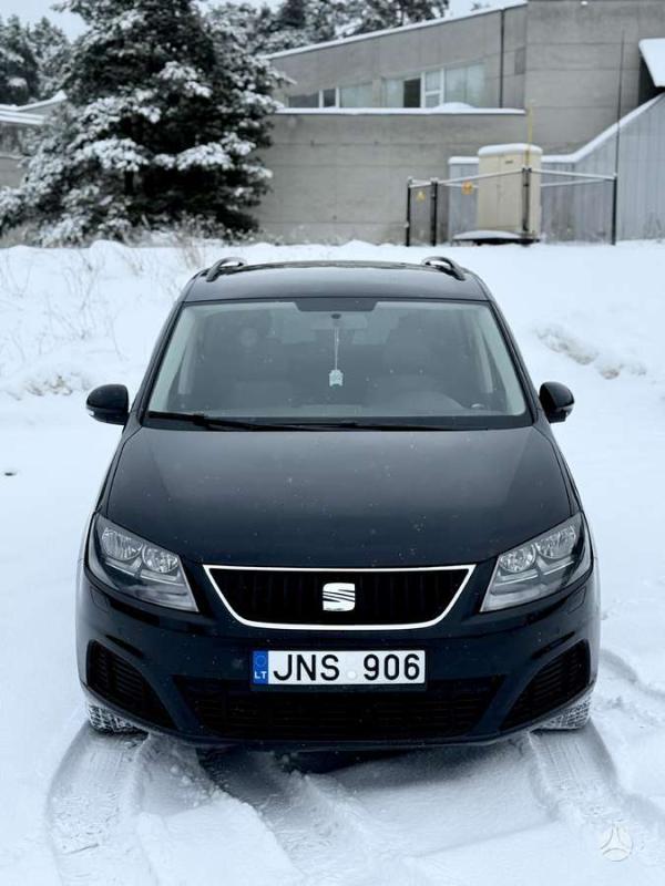 Black SEAT Alhambra 2012 in Vilnius, with an engine capacity of 2.00 L and mileage of 281 thousand km for 6500 €, photo 3 on AUTOMOTO.COM.LV