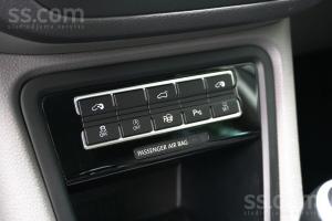 Black SEAT Alhambra 2012 in Riga, with an engine capacity of 1.40 L and mileage of 218 thousand km for 8290 €, photo 9 on AUTOMOTO.COM.LV
