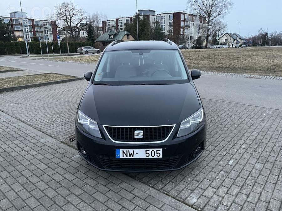 Melns SEAT Alhambra 2012 Rīga, ar dzinēja tilpumu 2.00 L un nobraukumu 230 tūkst. km par 4200 €, foto 3 vietnē AUTOMOTO.COM.LV