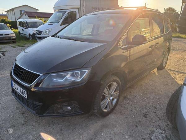 Black SEAT Alhambra 2012 in Kaunas, with an engine capacity of 1.97 L and mileage of 540 thousand km for 2499 €, photo 1 on AUTOMOTO.COM.LV