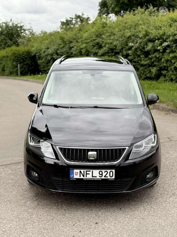 Black SEAT Alhambra 2012 in Vilnius, with an engine capacity of 2.00 L and mileage of 293 thousand km for 5500 €, photo 4 on AUTOMOTO.COM.LV